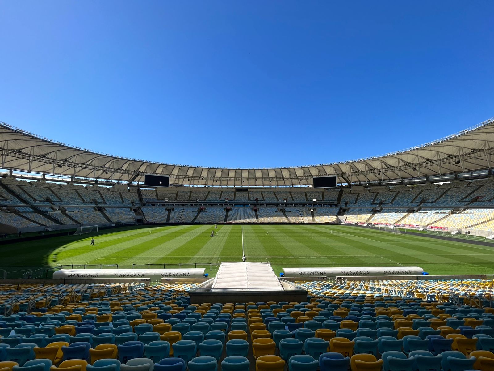 Governo do Rio renova permissão de uso do Maracanã para Flamengo e ...